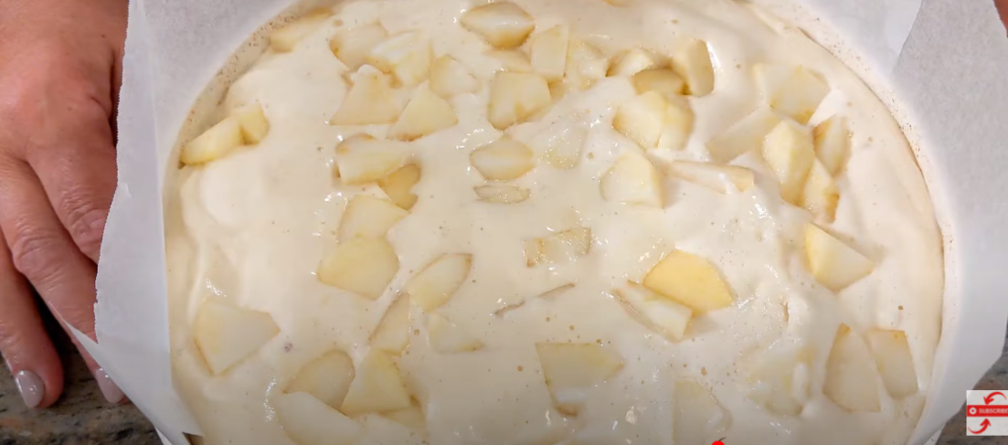 Pan di Spagna alle mele (Super Soft Apple Cake) by Alessandra of Food ...